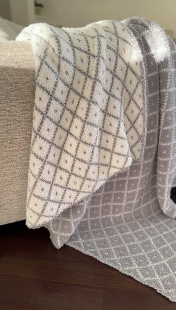 Sunset Snuggles Luxury Blankets: Throws