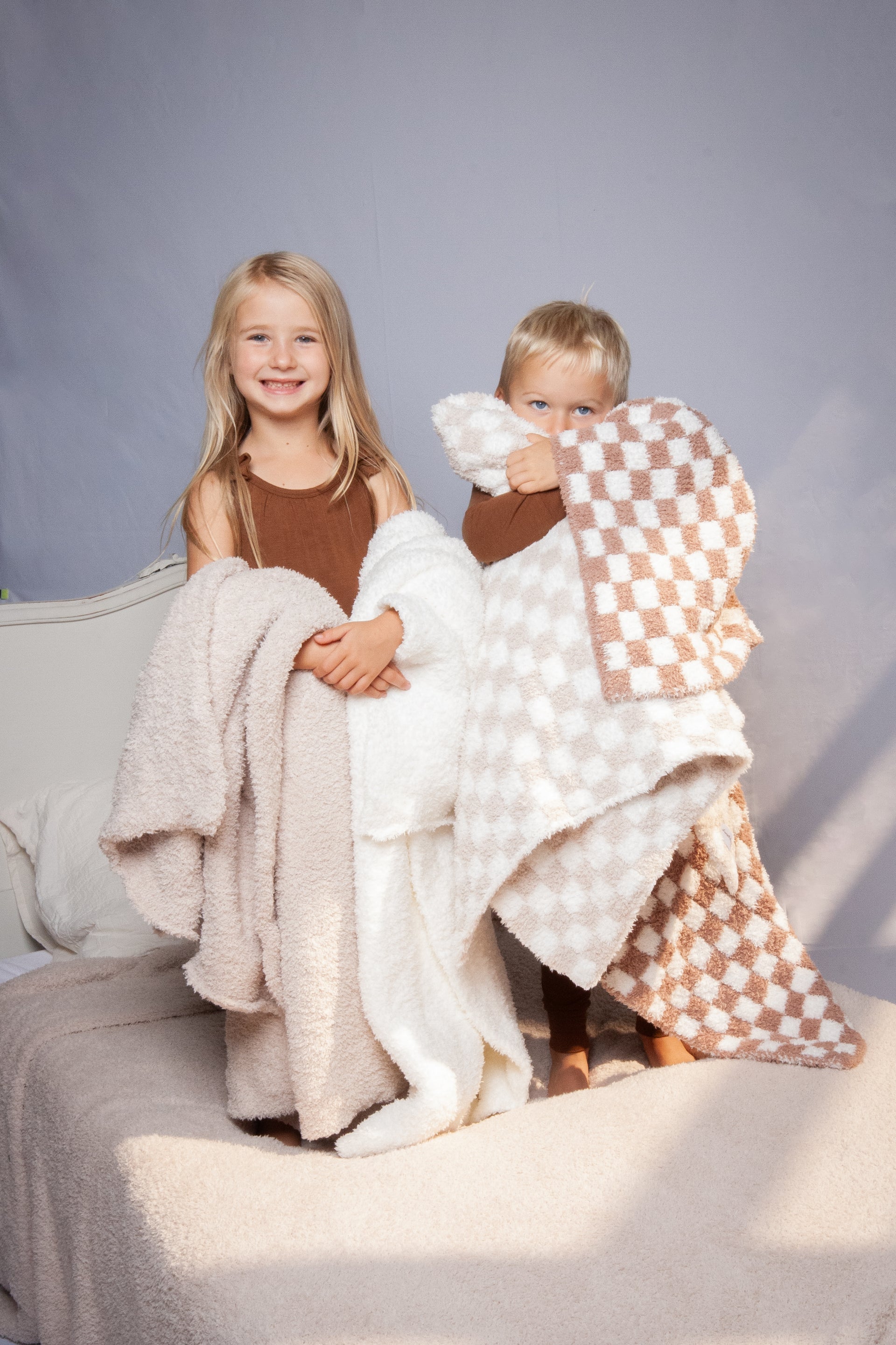 Sunset Snuggles: Irresistibly Soft and Cozy Luxury Blankets