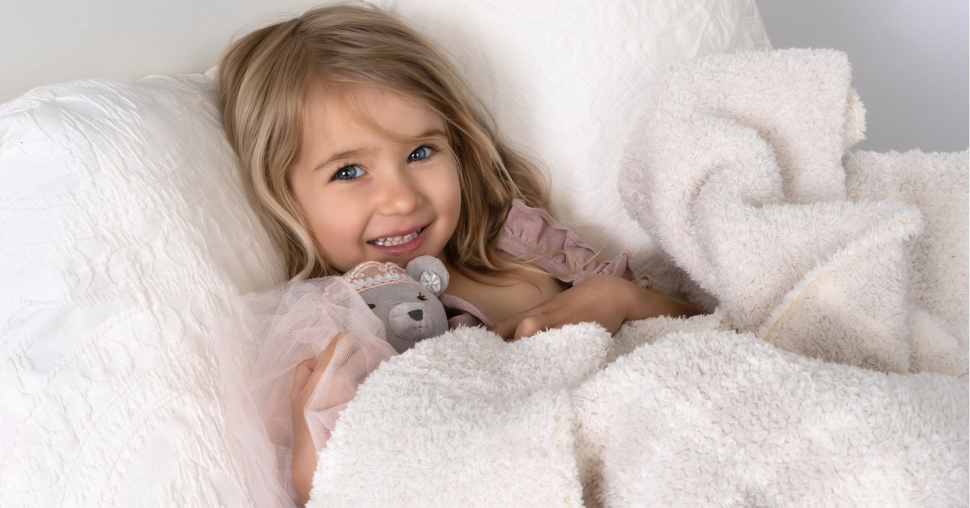 Sunset Snuggles: Irresistibly Soft and Cozy Luxury Blankets