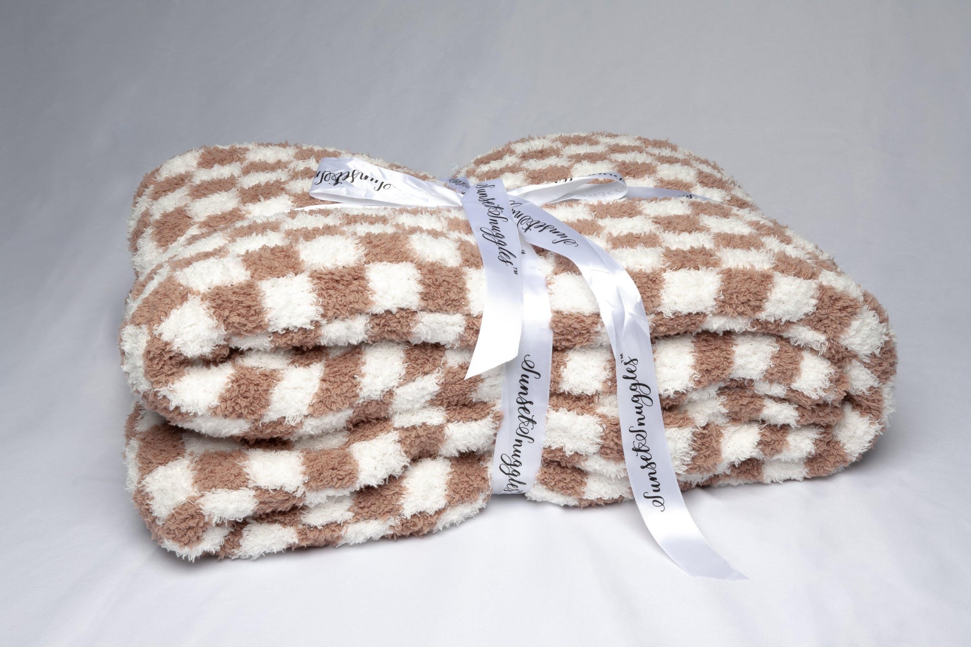 Sunset Snuggles Luxury Blankets: Throws